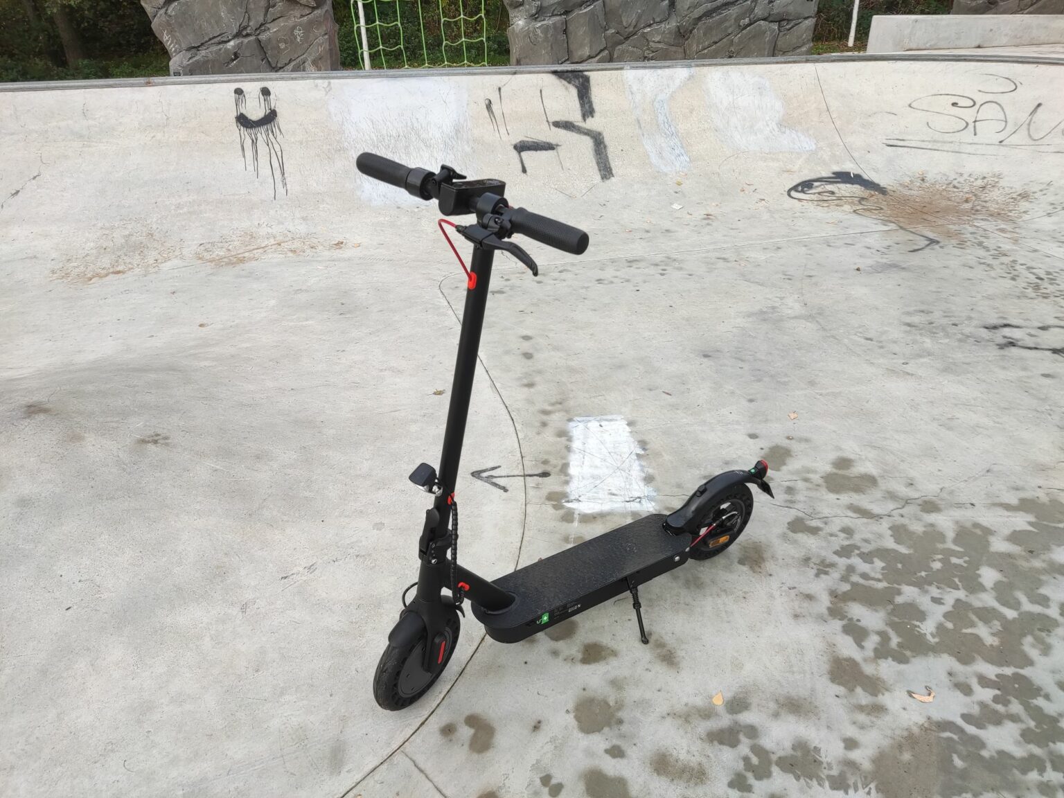 iScooter E9 Max im Test - 500W E-Scooter mit Straßenzulassung