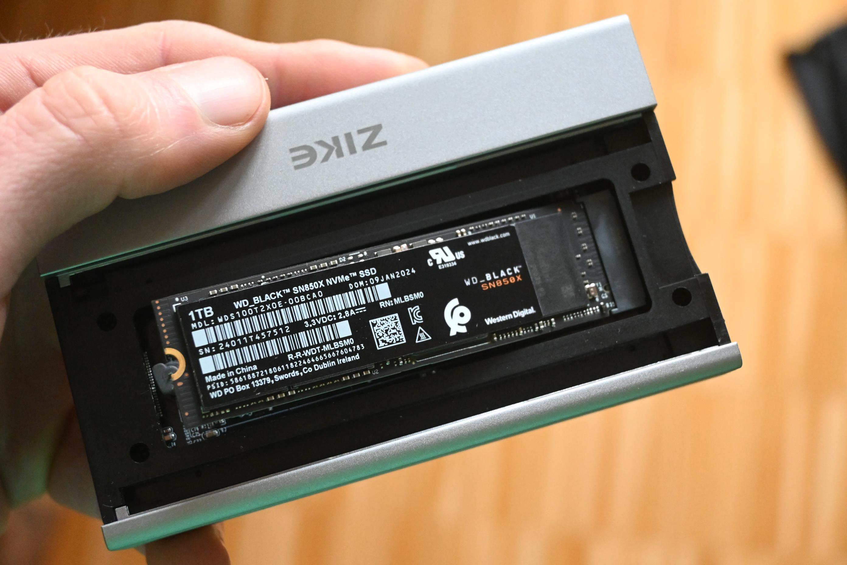 ZikeDrive 40Gbps USB4 SSD Gehäuse Test - Vollspeed für die SSD!