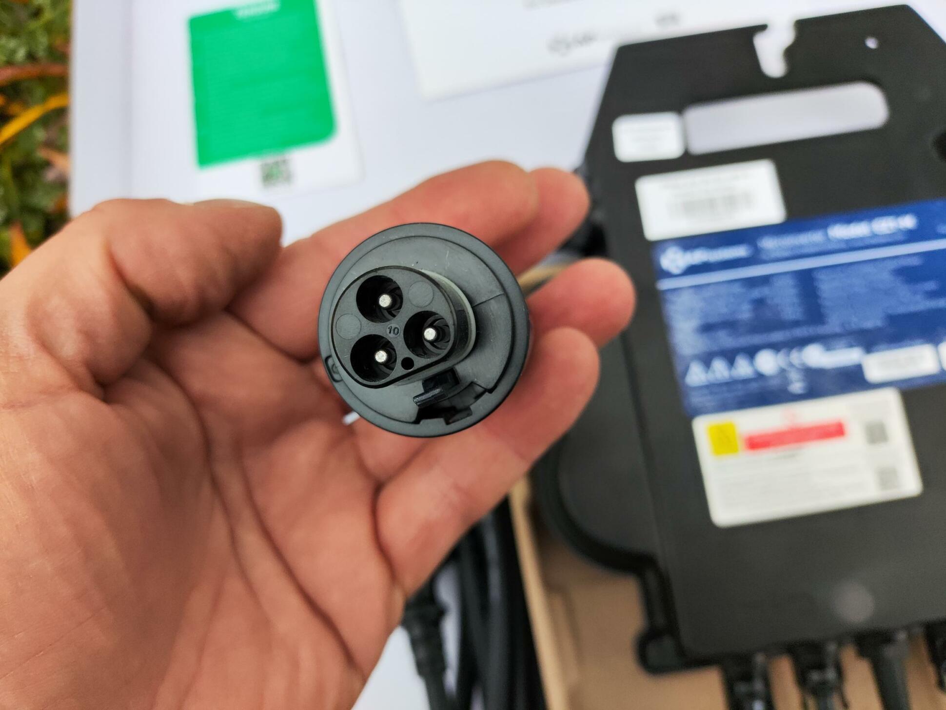 APSystems EZ1-M 800W WR im Test - Kraftpaket mit 2x20A