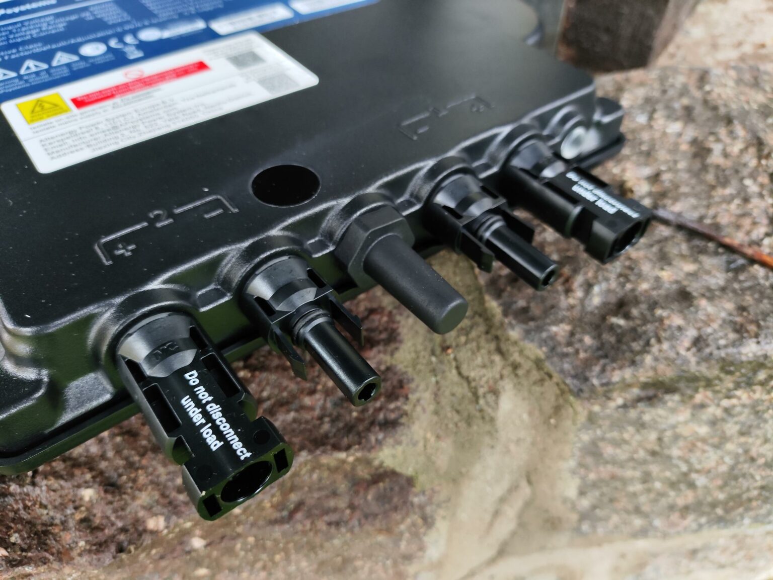 APSystems EZ1-M 800W WR im Test - Kraftpaket mit 2x20A